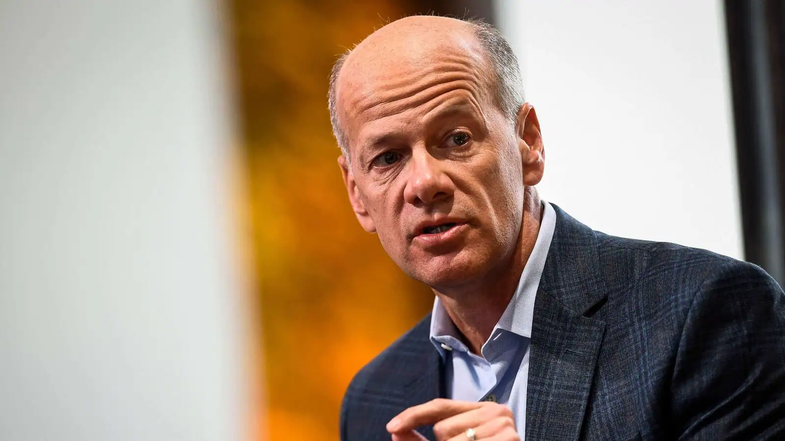 CEO do SVB vendeu US$ 3,6 mi em ações antes do colapso - Money Report