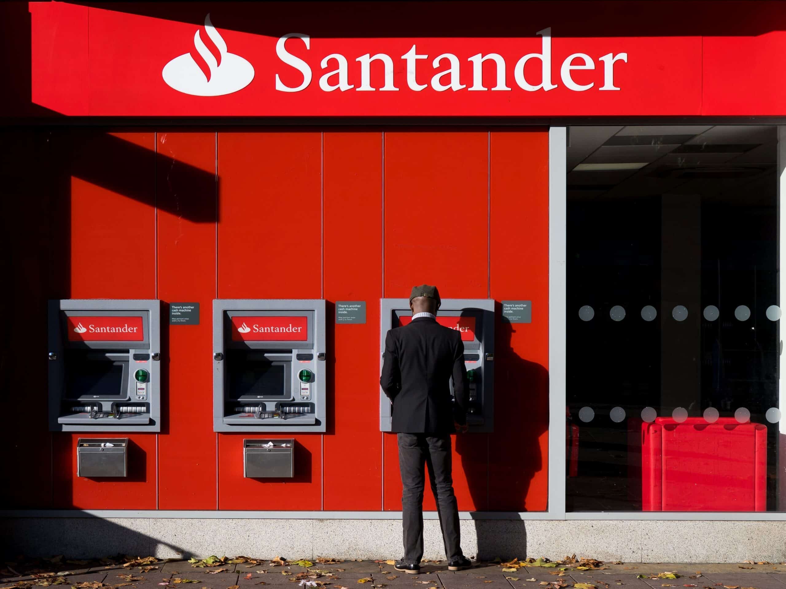 Santander lucra R$ 2,7 bi no 3º tri - Money Report